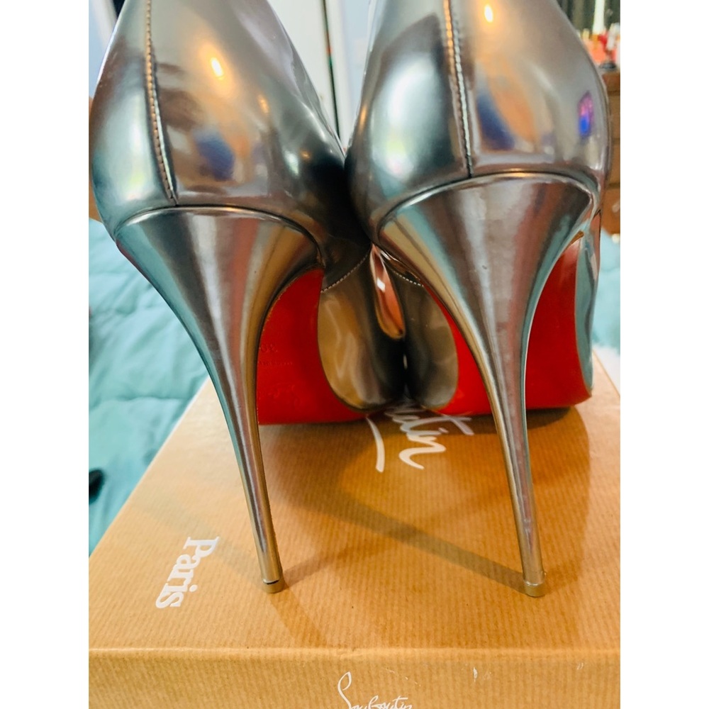Rare Silver So Kates Christian Louboutin 120 - Gem
